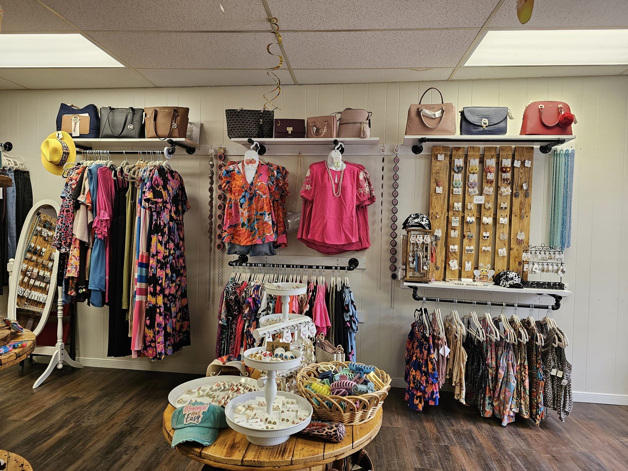 Keyra’s Little Boutique | Backroads Reservations